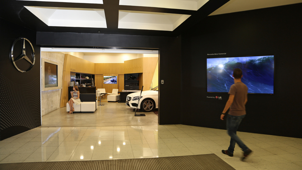 Mercedes Benz Pop-up Store - EDIGMA